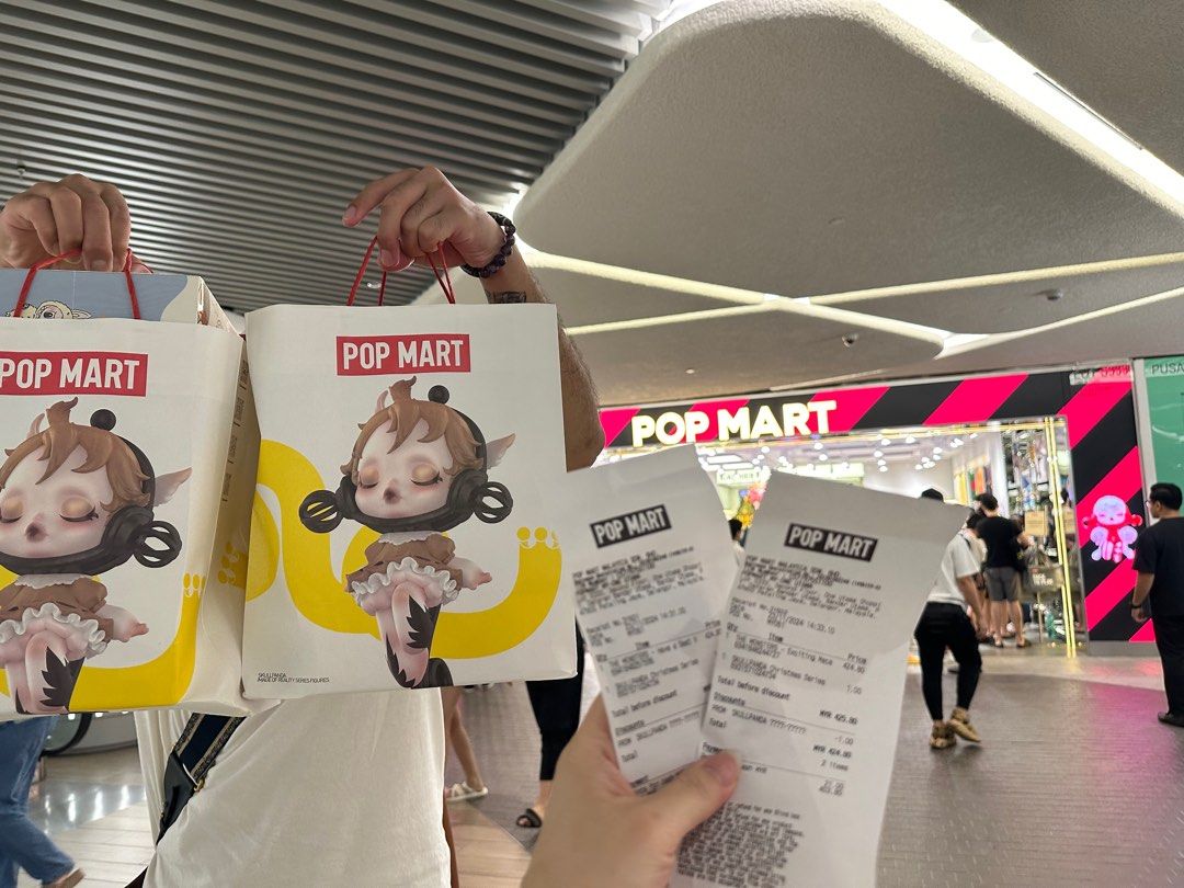 Labubu version 2 Original with receipt, Hobbies & Toys, Toys & Games on ...