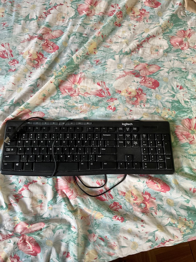Logitech Keyboard Computers And Tech Parts And Accessories Computer Keyboard On Carousell