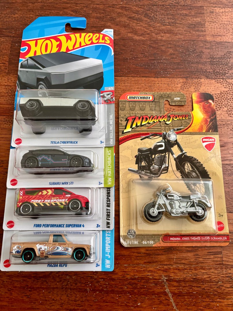 LOT HotWheels Cybertruck RTH Ford Mazda Matchbox Ducati, Hobbies & Toys ...