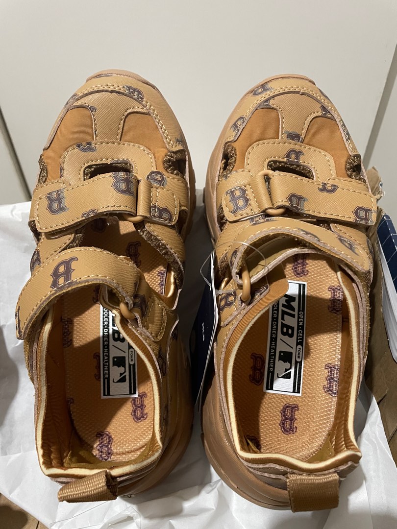Sepatu Mlb Bigball Chunky Brown Motif, Fesyen Wanita, Sepatu di Carousell