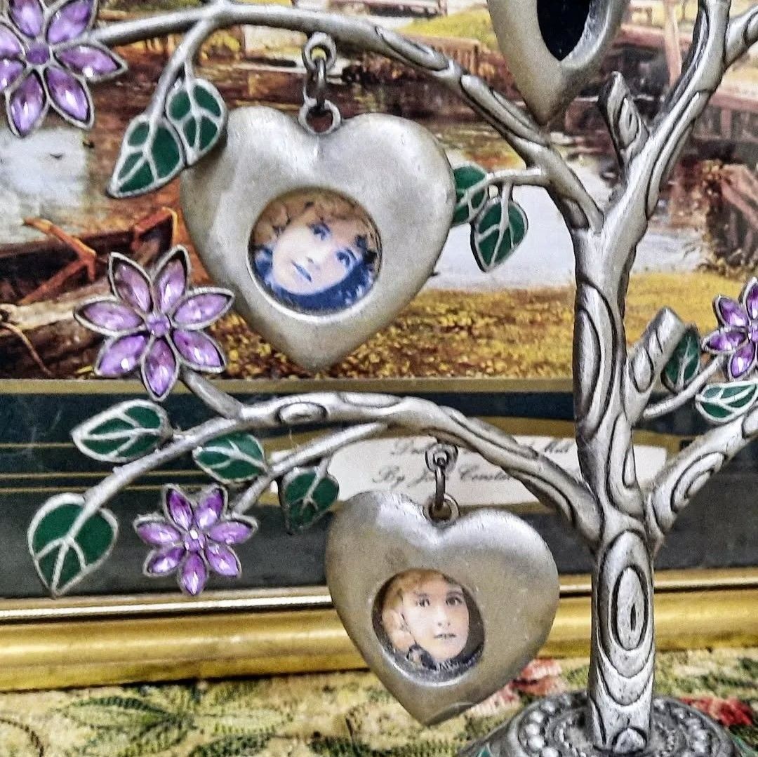 Ornate Iron/Pewter Family Tree With Precious Stone Photo Holder + 5 ...