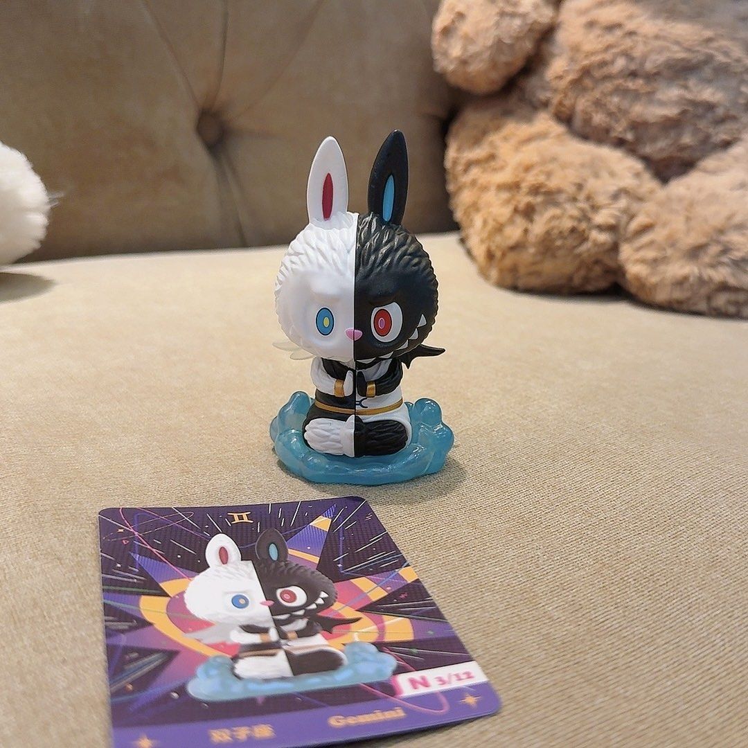 Popmart LABUBU the monsters Figures, Hobbies & Toys, Toys & Games on ...