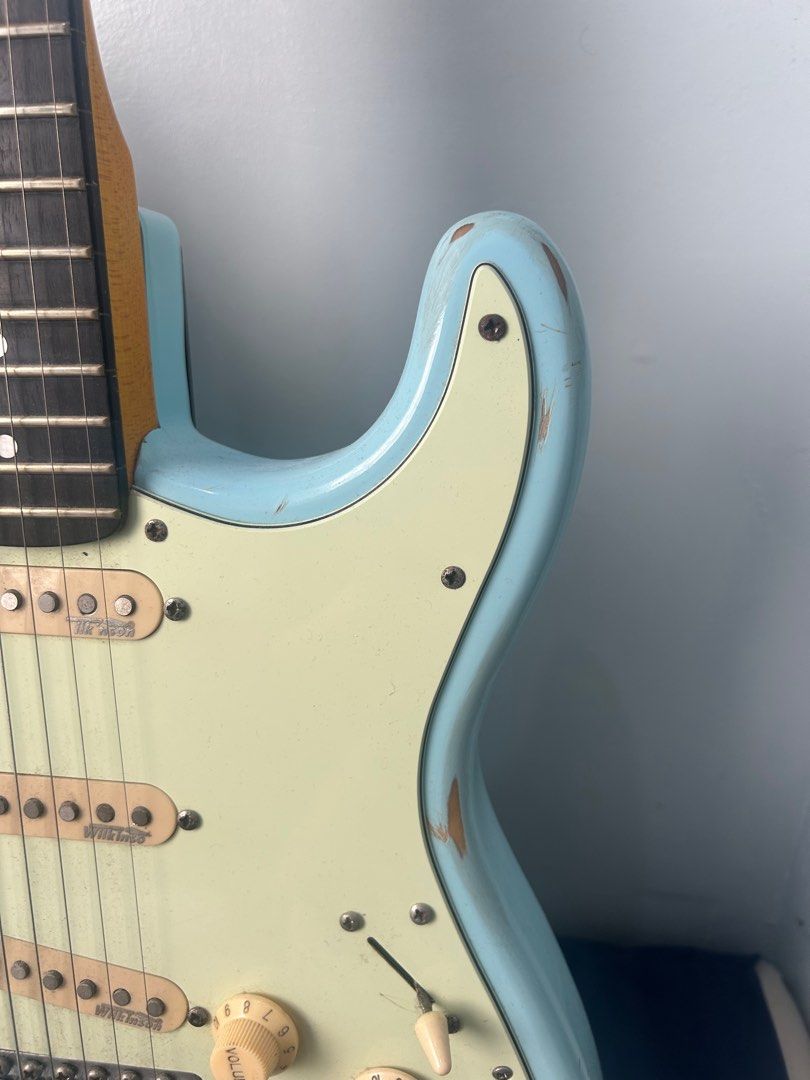 Sonic Blue Stratocaster Relic with Wilkinson Pickups, Hobbies & Toys ...
