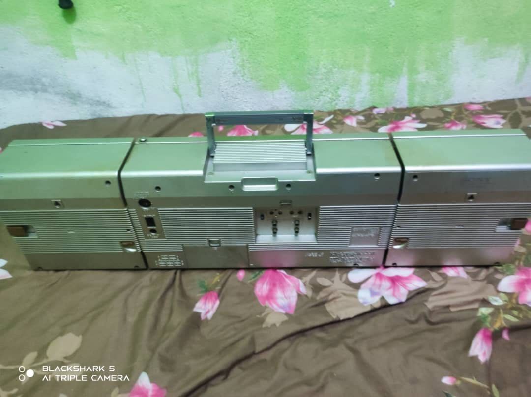 Vintage Sony CFS-88 FM Radio & Cassette Player/Recorder Stereo Folding ...