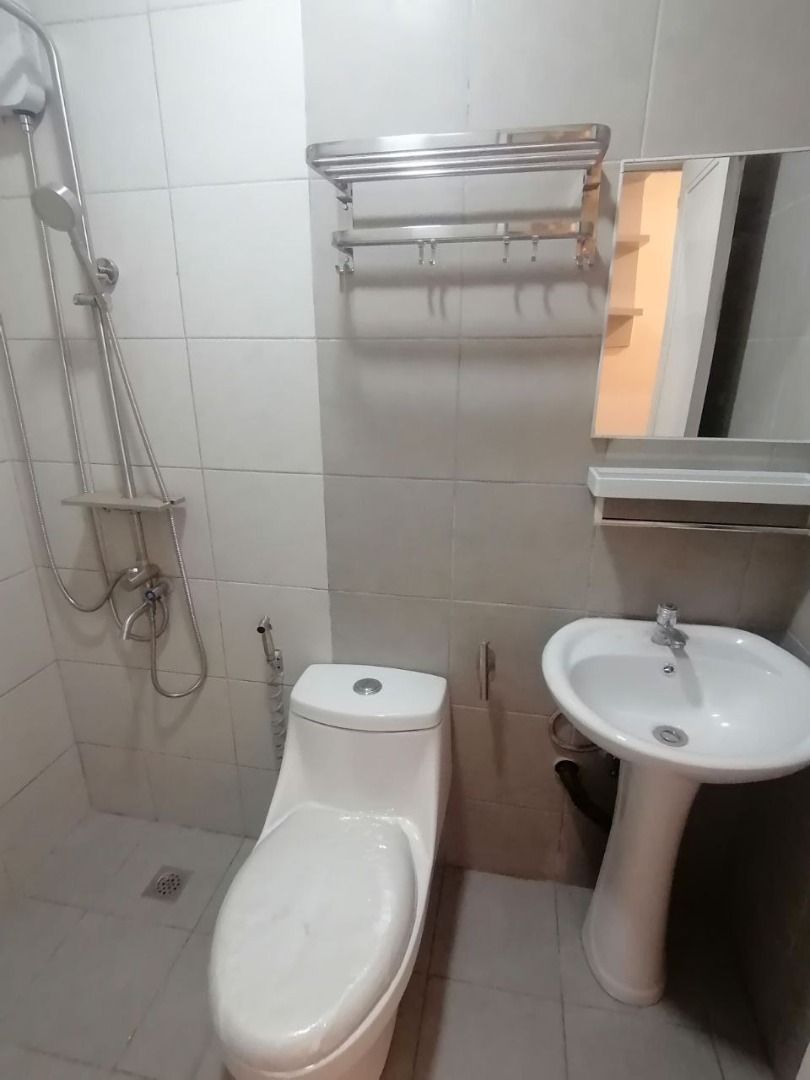 Quezon City Studio Condo for RENT near MRT GMA Kamuning Victoria Sports ...