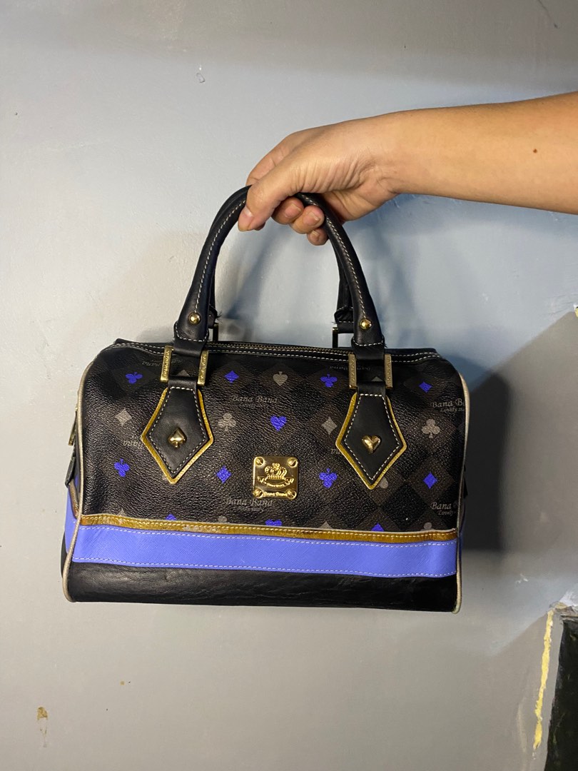 Bana Bana Doctors bag, Luxury, Bags & Wallets on Carousell