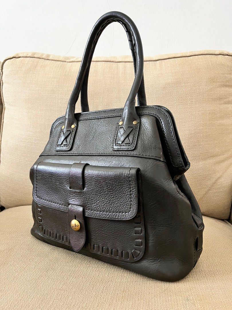 Coach Vintage Thompson Legacy Bag, Luxury, Bags & Wallets on Carousell