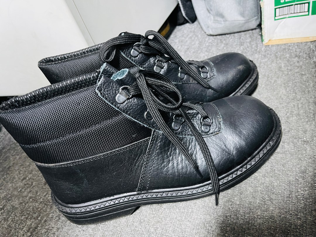 COLMAR STEEL TOE SAFETY SHOES, Men's Fashion, Footwear, Boots on Carousell