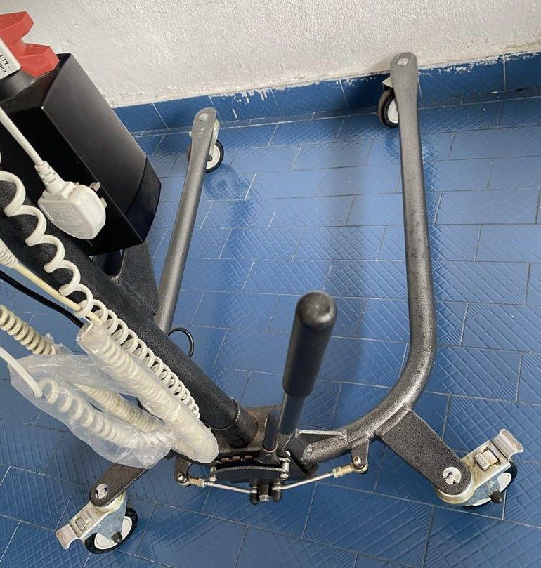 Full Body Patient Lift / Electric Hoist with Sling, Health & Nutrition ...