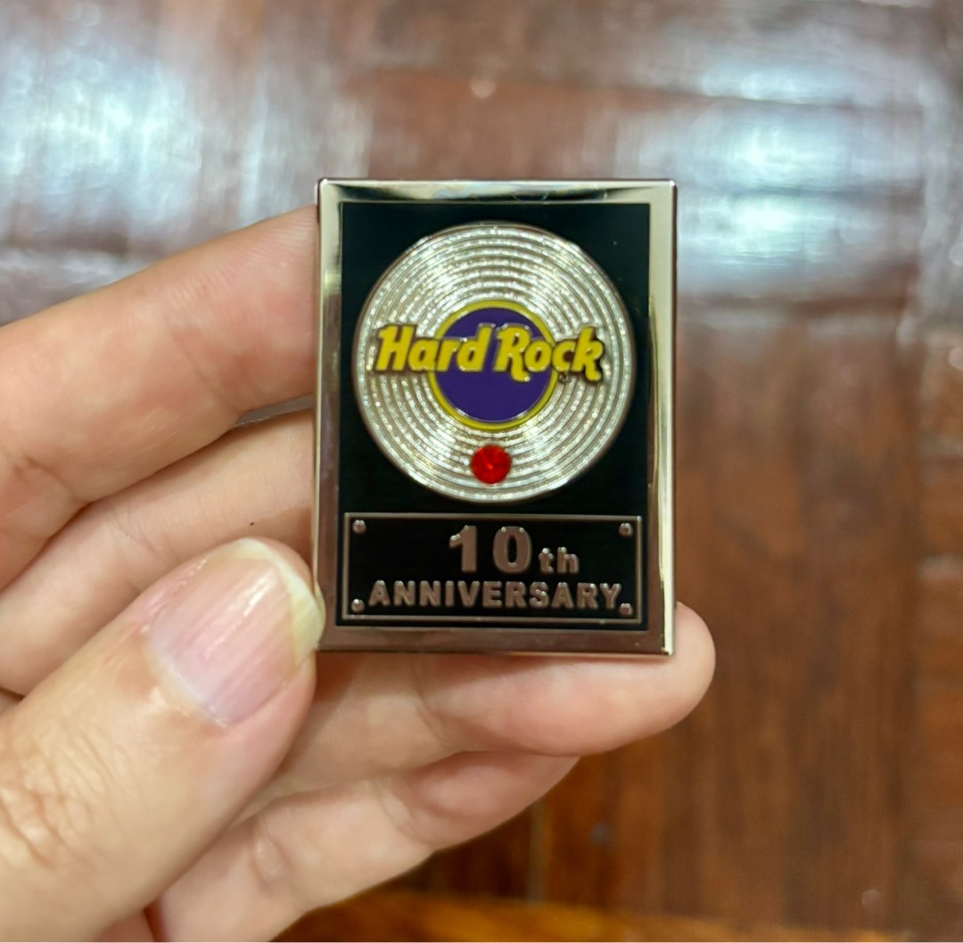 Hard Rock Record Anniversary Pin, Hobbies & Toys, Collectibles ...