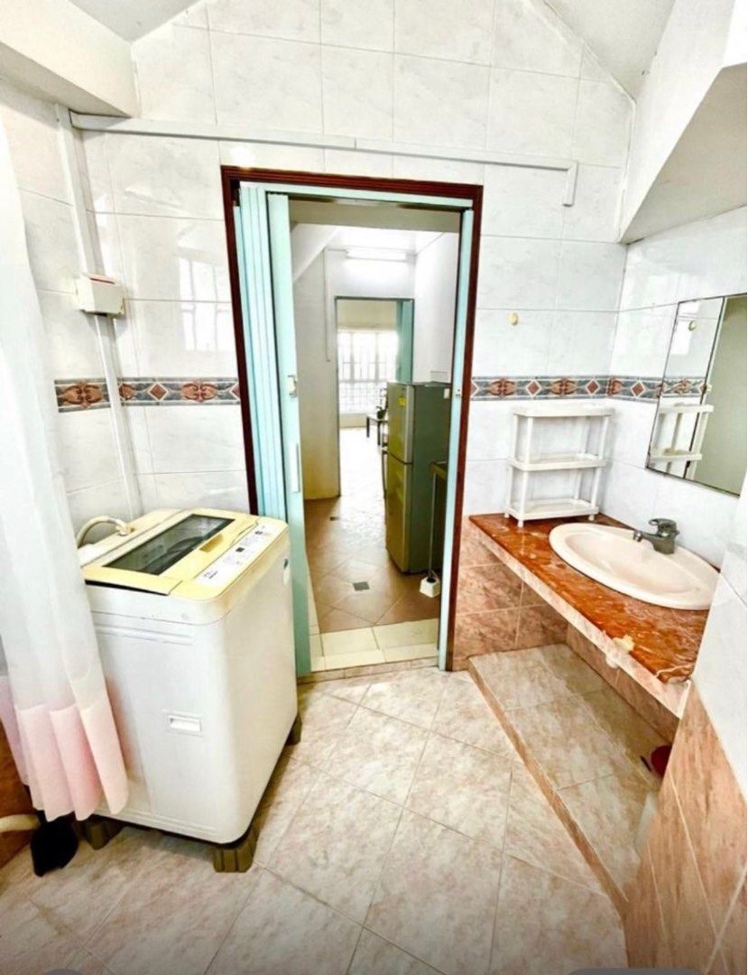 Hougang MRT Studio-liked Master Room ( Hall+ Bedroom + kitchenette ...