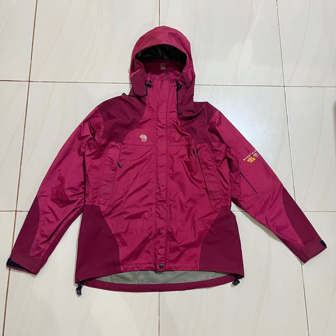 Jaket Outdoor Gorpcore MHW Mountain Hardwear Maroon Nylon Laminated zip ventilation Jacket ...