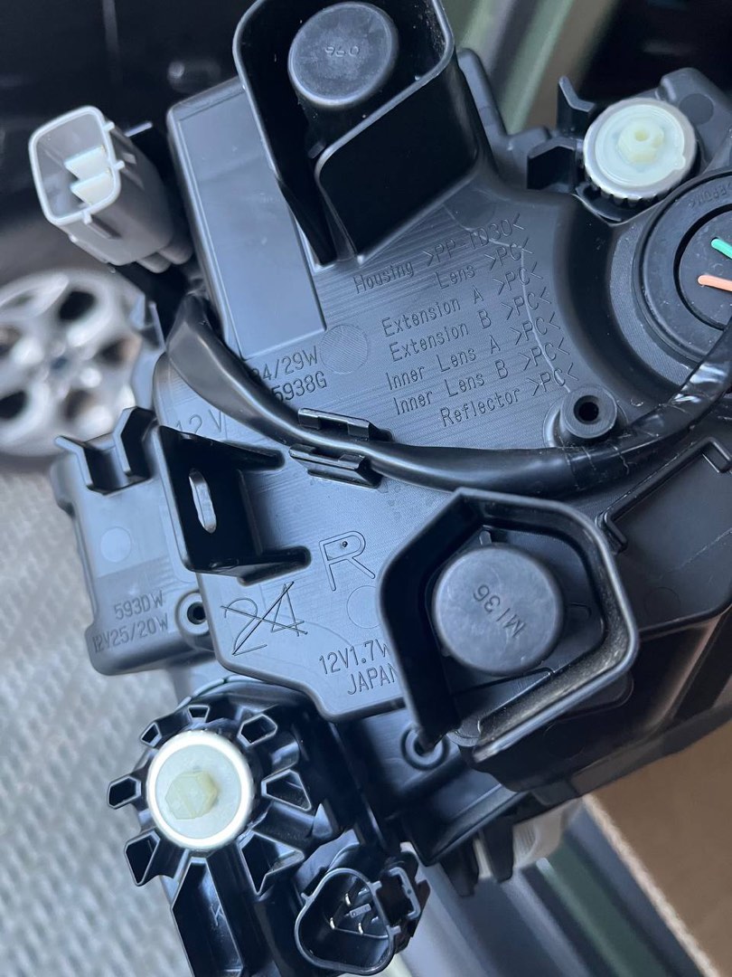 Jimny GLX JB74 stock RIGHT SIDE headlight LED, Car Parts & Accessories ...