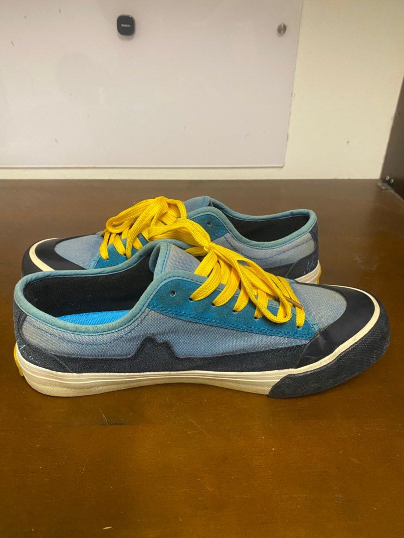 Kasut orang lamo gelora, Men's Fashion, Footwear, Sneakers on Carousell