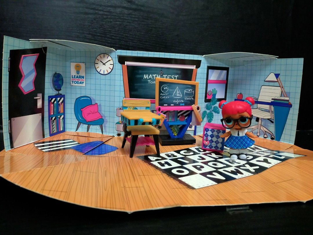 LOL Surprise Classroom Furniture Box Playset 10+ Surprises Teacher's ...