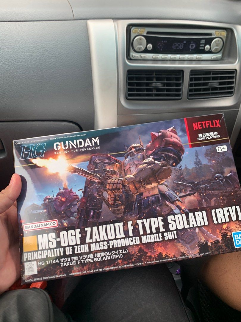NETFLIX GUNDAM RX-78(G)E & MS-06F ZAKU II READY STOCK UNASSAMBLED ...