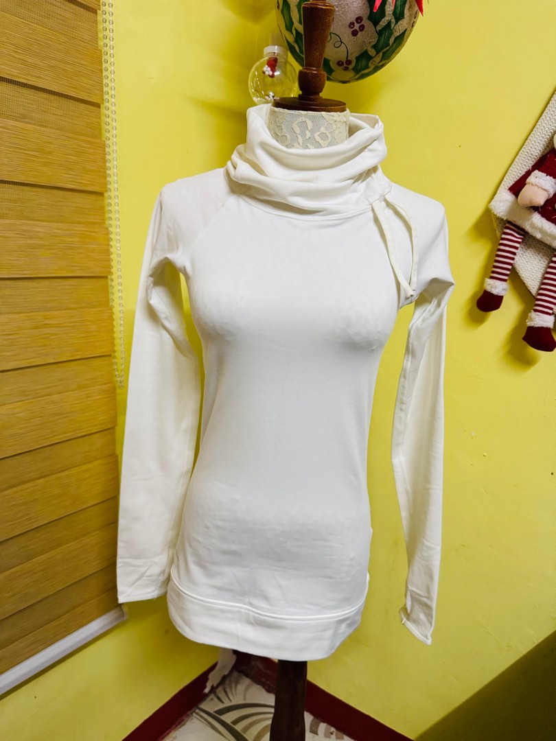 Nike Pro Bodycon Turtleneck Jacket, Women's Fashion, Coats, Jackets and ...