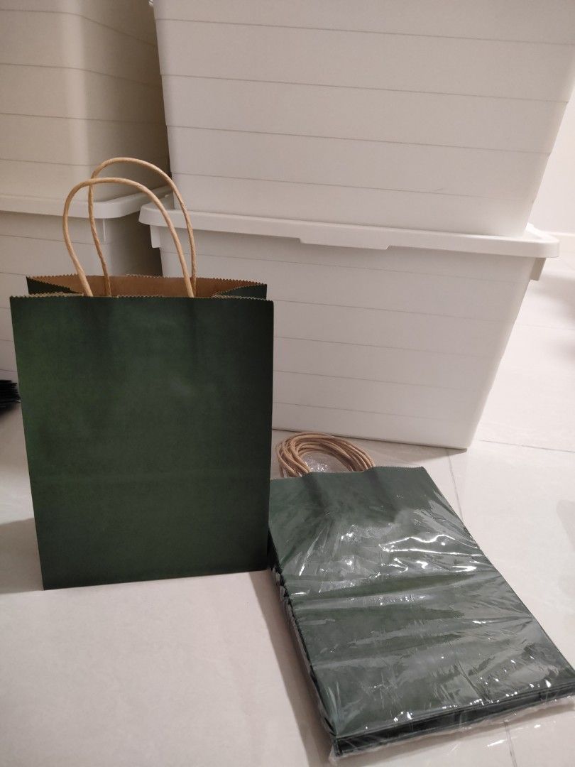 Party Paper bags, Hobbies & Toys, Occasions & Party Supplies on Carousell