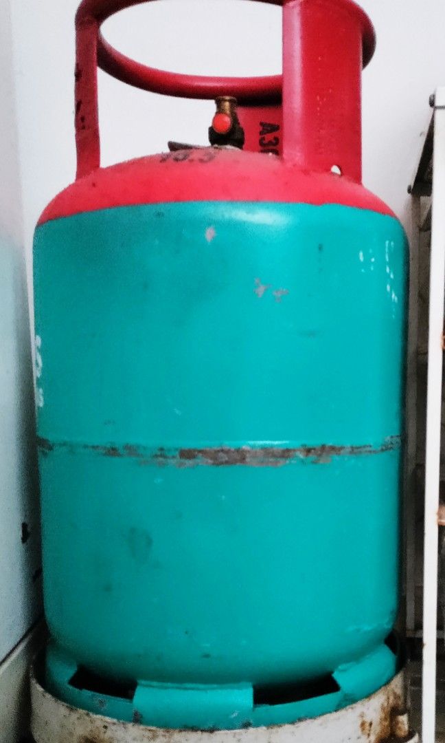 Petronas 14kg gas tank, Everything Else, Others on Carousell