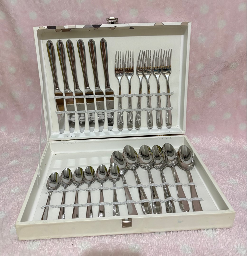 Pinti 1929 Italy 24pcs Cutlery Set 18/10 Silverware, Furniture & Home ...