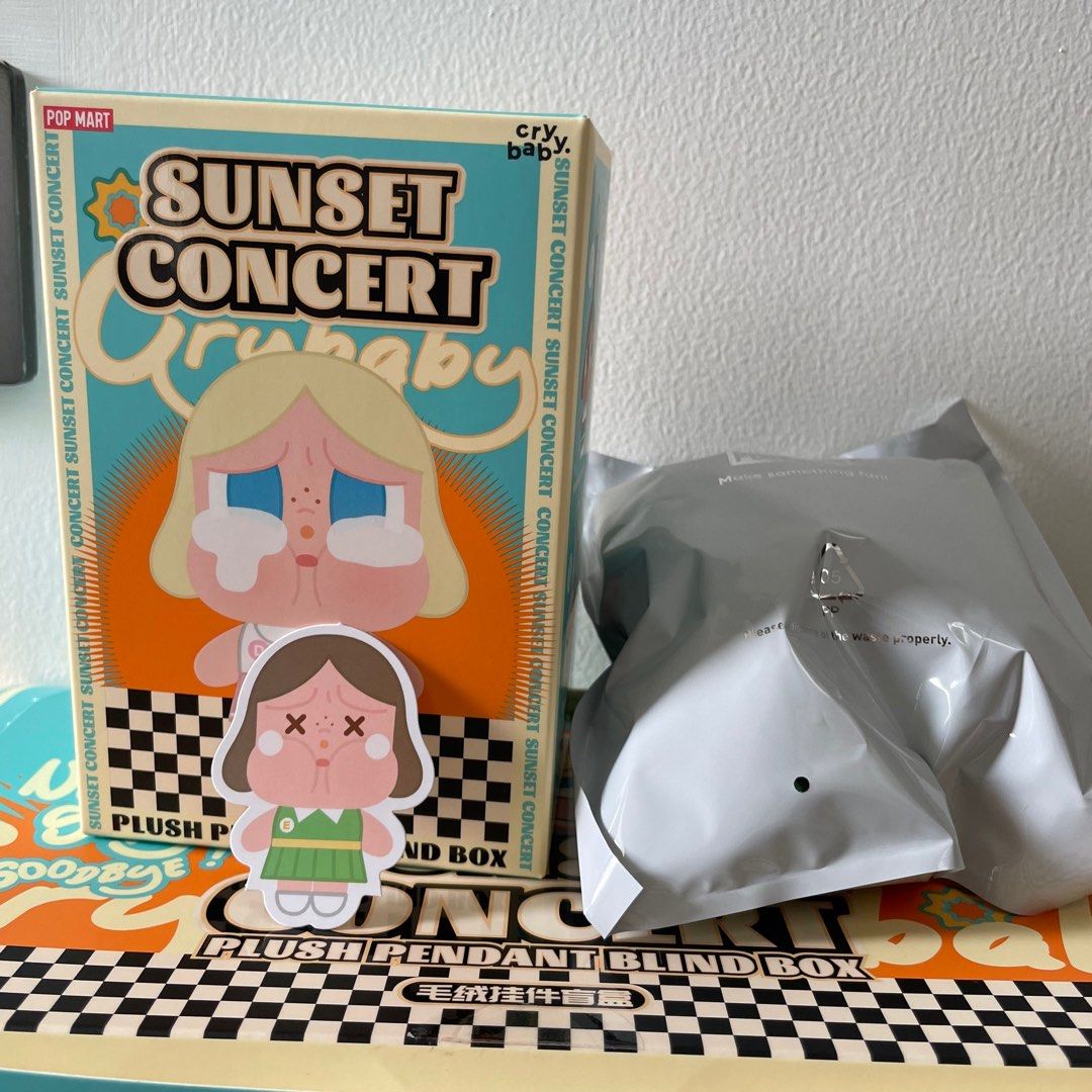 Pop mart cry baby sunset concert bukan labubu, Toys & Collectibles ...