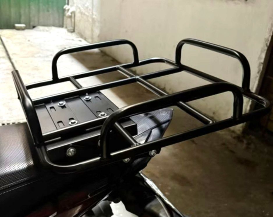 RAPIDO RACK ADJUSTABLE TAPAK BOX/ CARRIER, Motorbikes on Carousell