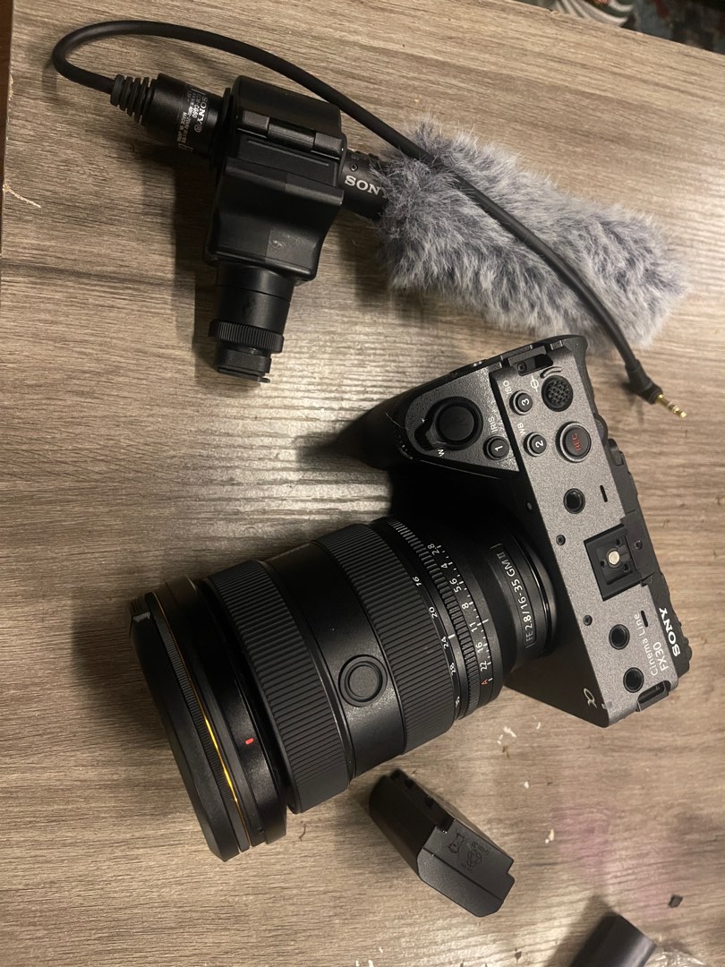 Sony Fx30+ Sony mic & Sony 16-35mm f2.8 GM2, 攝影器材, 相機 - Carousell