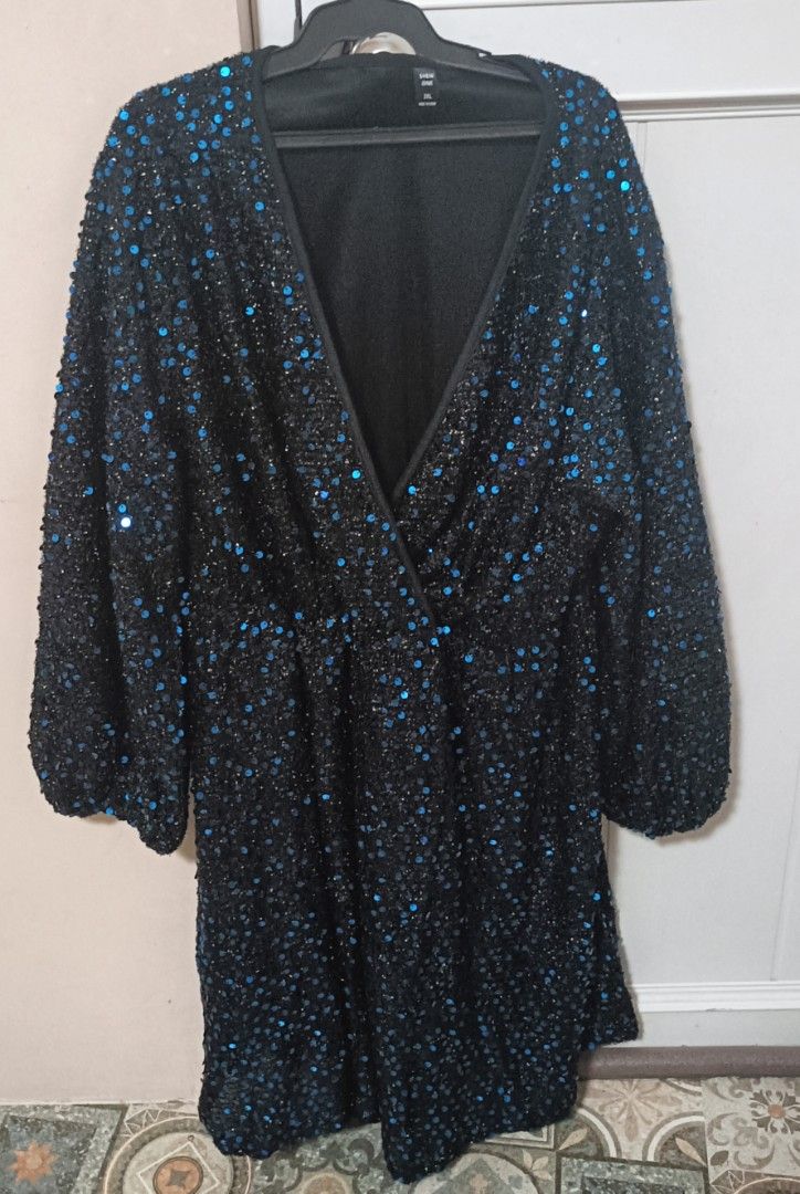 Sparkling sequence midi dress, Women's Fashion, Dresses & Sets, Evening ...