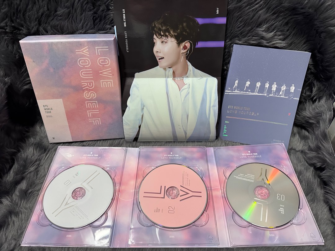 BTS World Tour: Love Yourself SEOUL DVD, Hobbies & Toys, Memorabilia ...