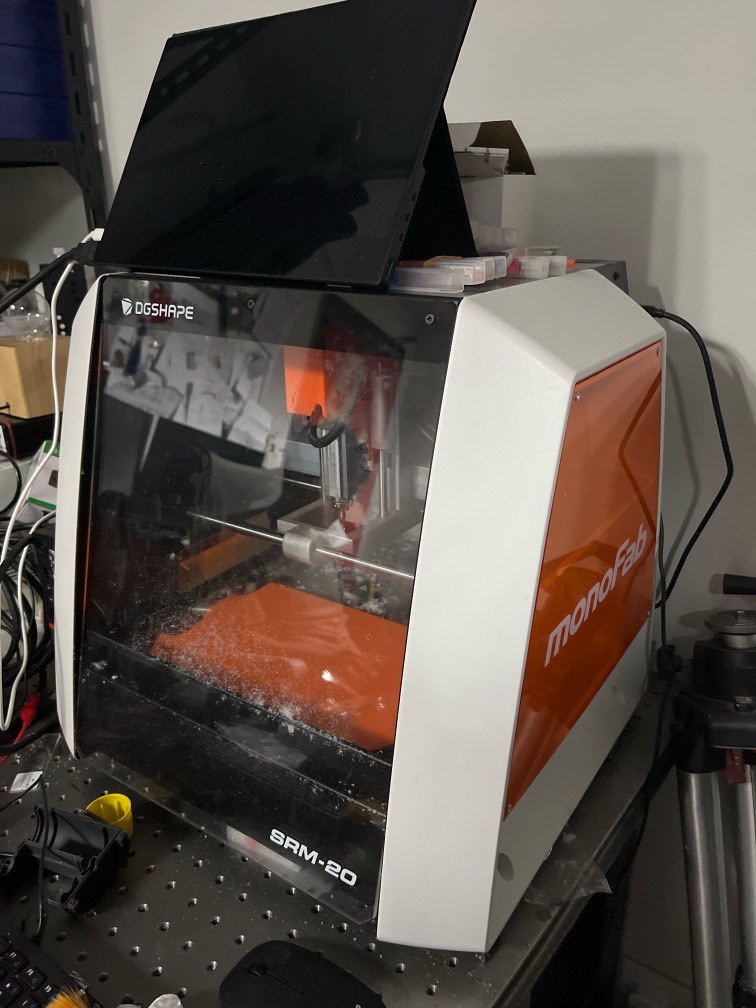 Dgshape / Roland SRM-20 Monofab precision cnc machine 車床, 興趣及遊戲, 手作＆自家設計, 工藝用品及工具 - Carousell