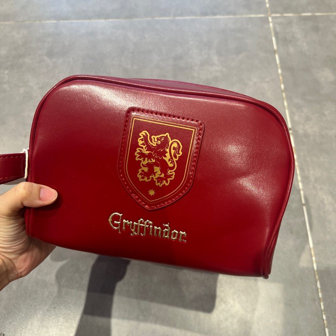 Harry Potter Miniso Gryffindor Red Leather Bag, Hobbies & Toys ...