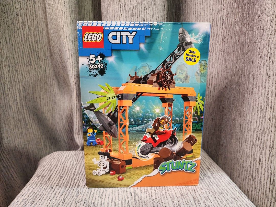 LEGO 60342 City The Shark Attack Stunt Challenge, Hobbies & Toys, Toys ...