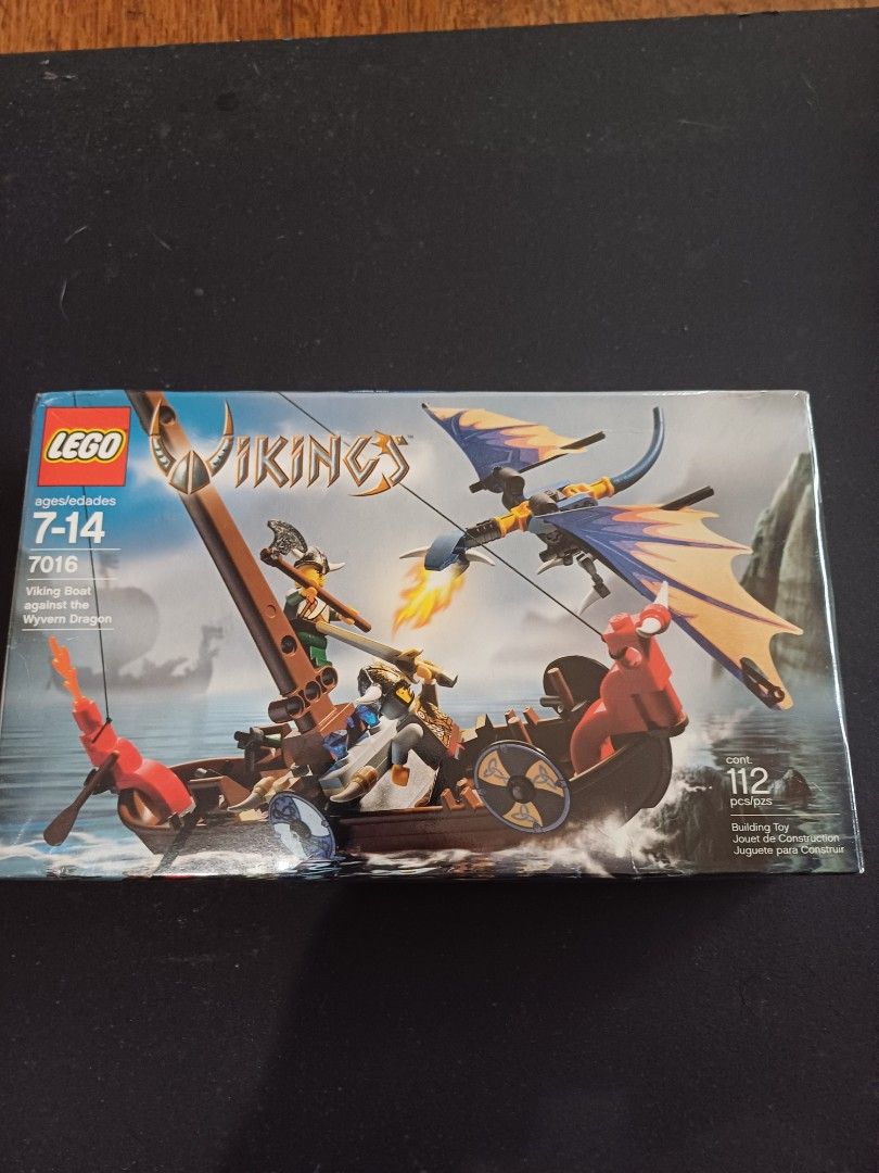 Lego Vikings Viking Boat against the Wyvern Dragon (7016), Hobbies ...