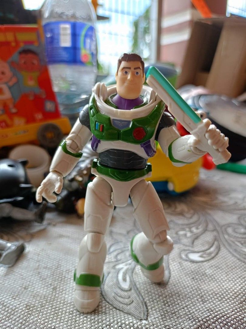 Mattel Disney Pixar Lightyear Space Ranger Alpha Buzz Lightyear Figure ...