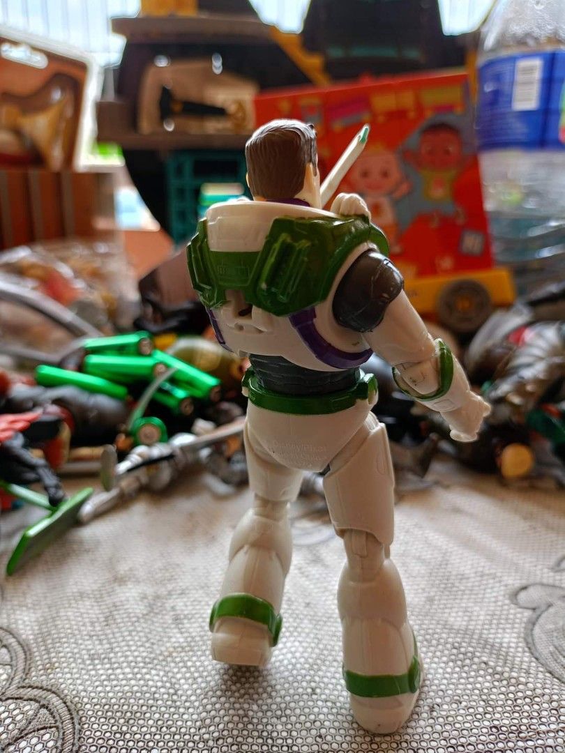 Mattel Disney Pixar Lightyear Space Ranger Alpha Buzz Lightyear Figure ...