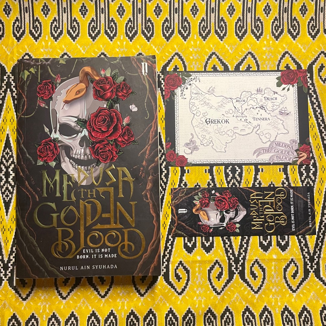 MEDUSA TUE GOLDEN BLOOD, Hobbies & Toys, Books & Magazines, Storybooks ...