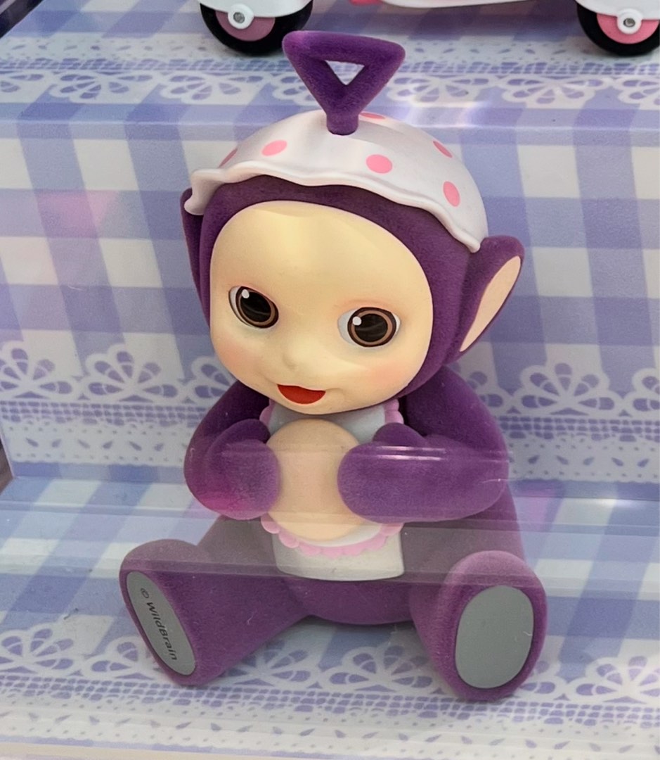 Miniso Teletubbies Tinky Winky, 興趣及遊戲, 玩具 & 遊戲類 - Carousell
