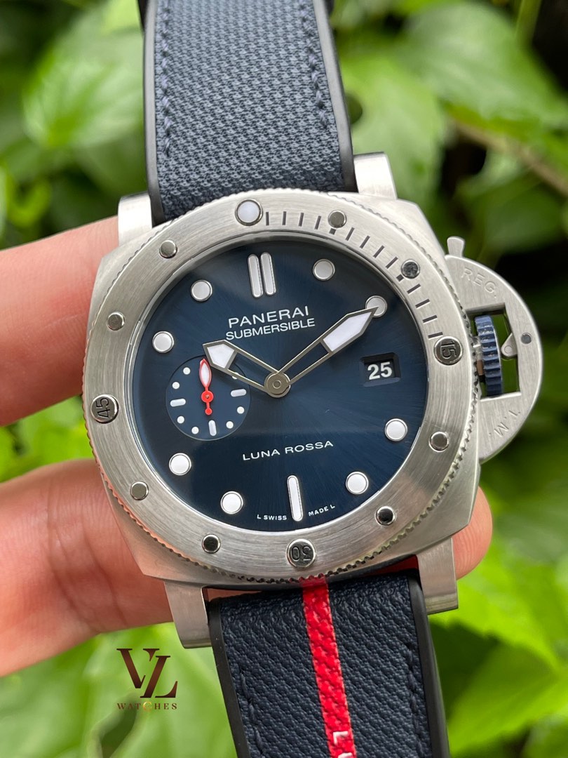 Panerai Submersible PAM01391 QuarantaQuattro Luna Rossa Blue Dial ...