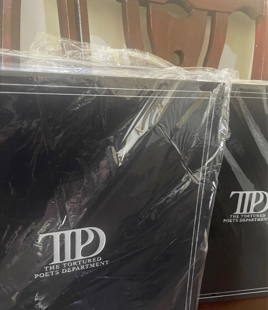 Taylor Swift TTPD Vinyl Collector Case, Hobbies & Toys, Music & Media ...