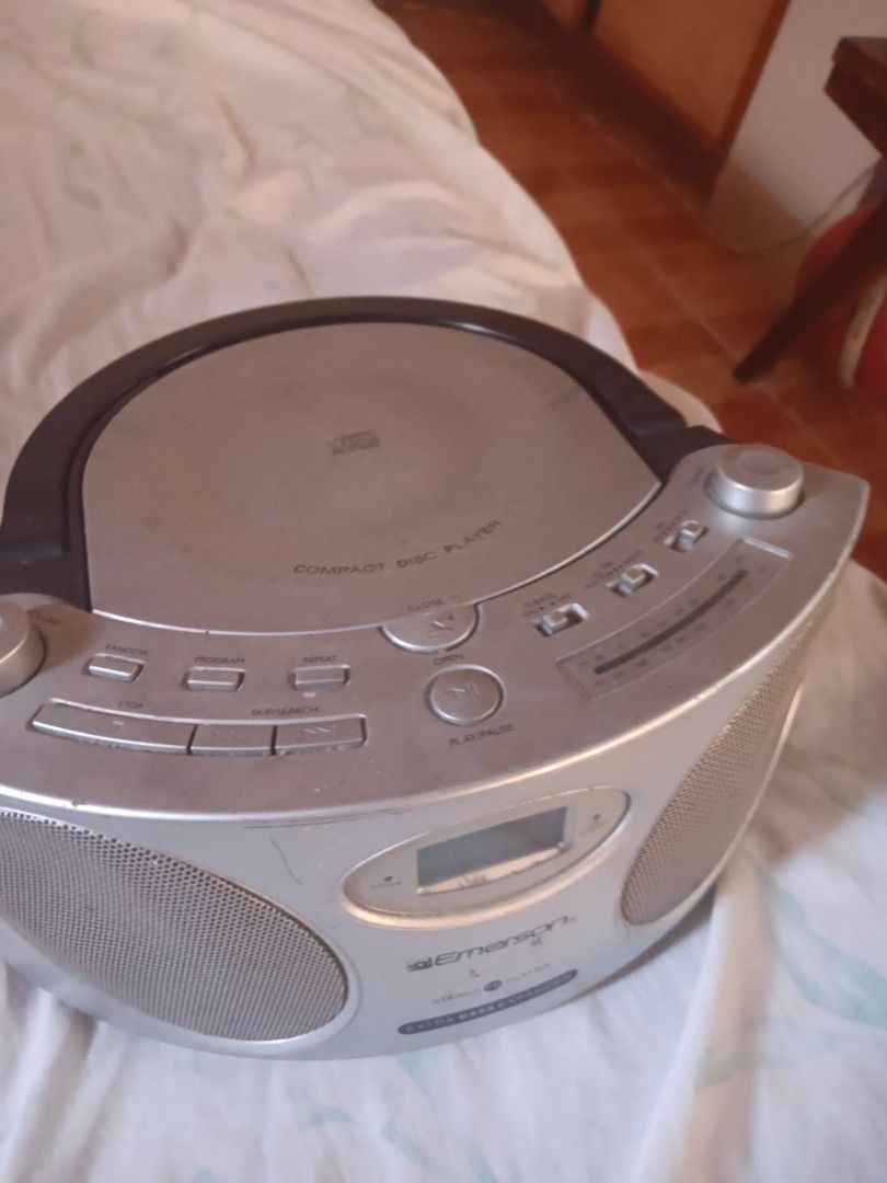 (UNKNOWN CONDITION) Emerson PD6810 CD/Radio Boombox - For Sale (Read ...