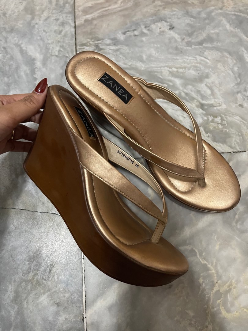 Zanea Wedge Sandals, Women's Fashion, Footwear, Wedges on Carousell