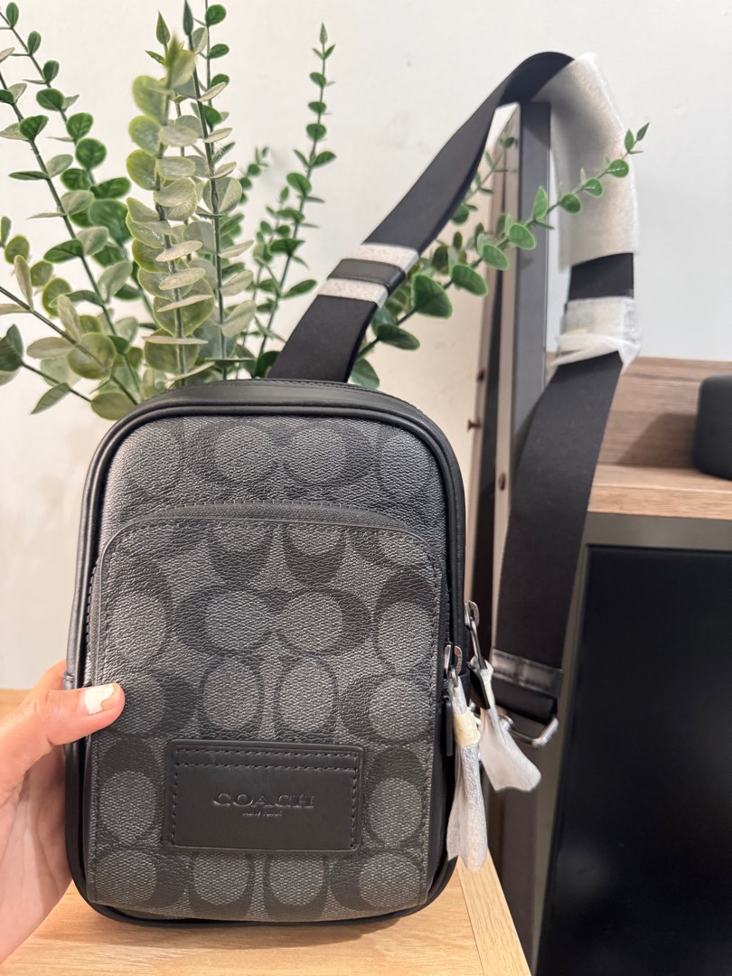 Coach Track Pack Bag 14 in Signature Canvas, Women's Fashion, Bags ...