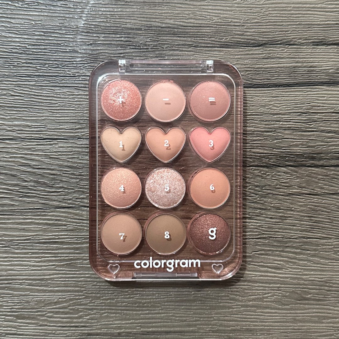 colorgram eyeshadow palette in peach+coral, Beauty & Personal Care ...