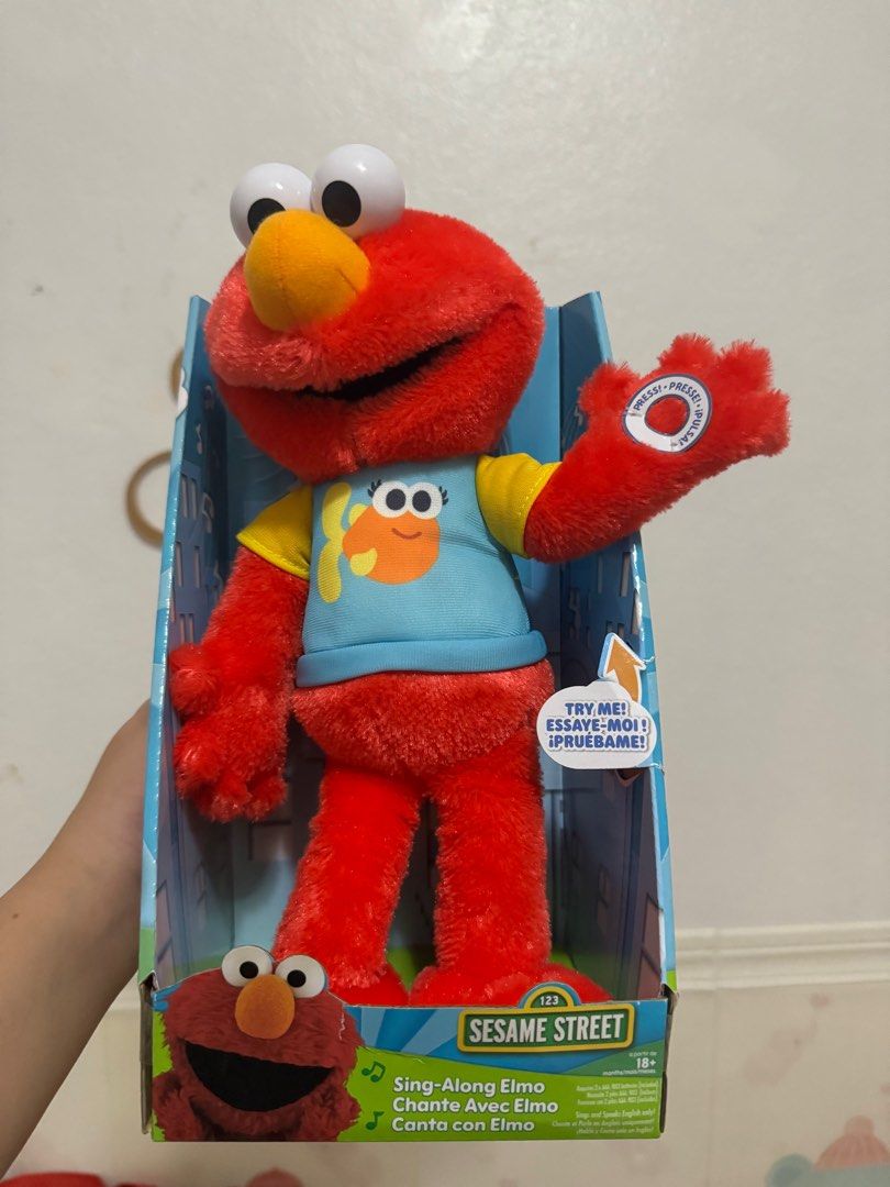 Elmo sing along, Hobbies & Toys, Toys & Games on Carousell