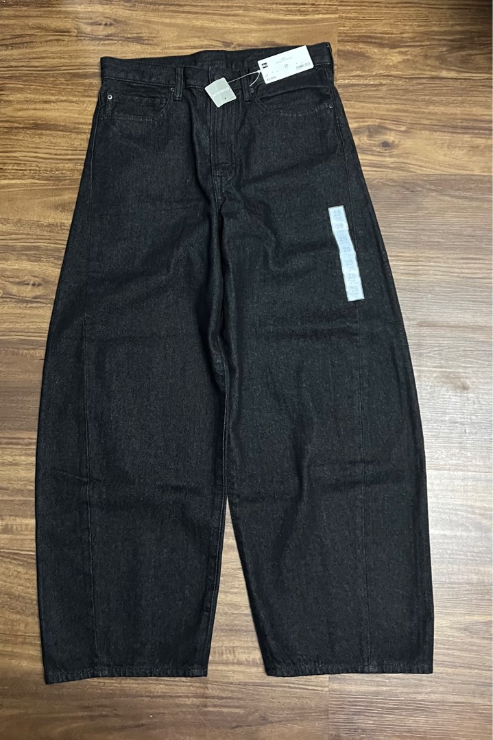 GU Barrel pant, Men's Fashion, Bottoms, Jeans on Carousell