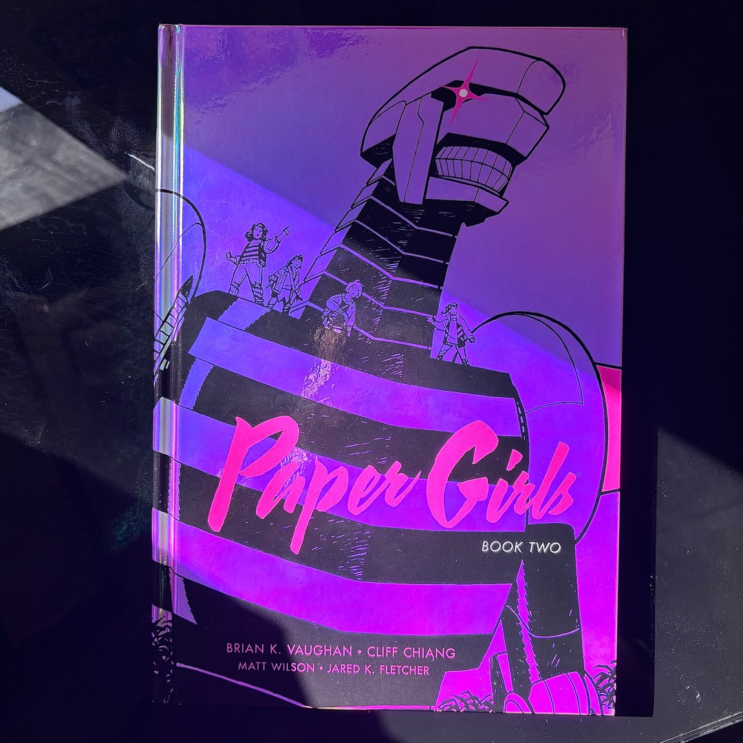 Paper Girls Deluxe Edition Book 2 Paper Girls Comic, Hobbies & Toys ...
