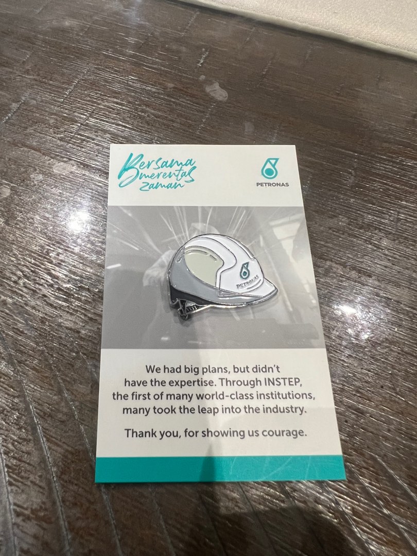 Petronas Pin, Hobbies & Toys, Collectibles & Memorabilia, Vintage ...