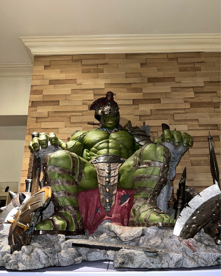 Queen Studio Hulk on Throne, Hobbies & Toys, Toys & Games on Carousell