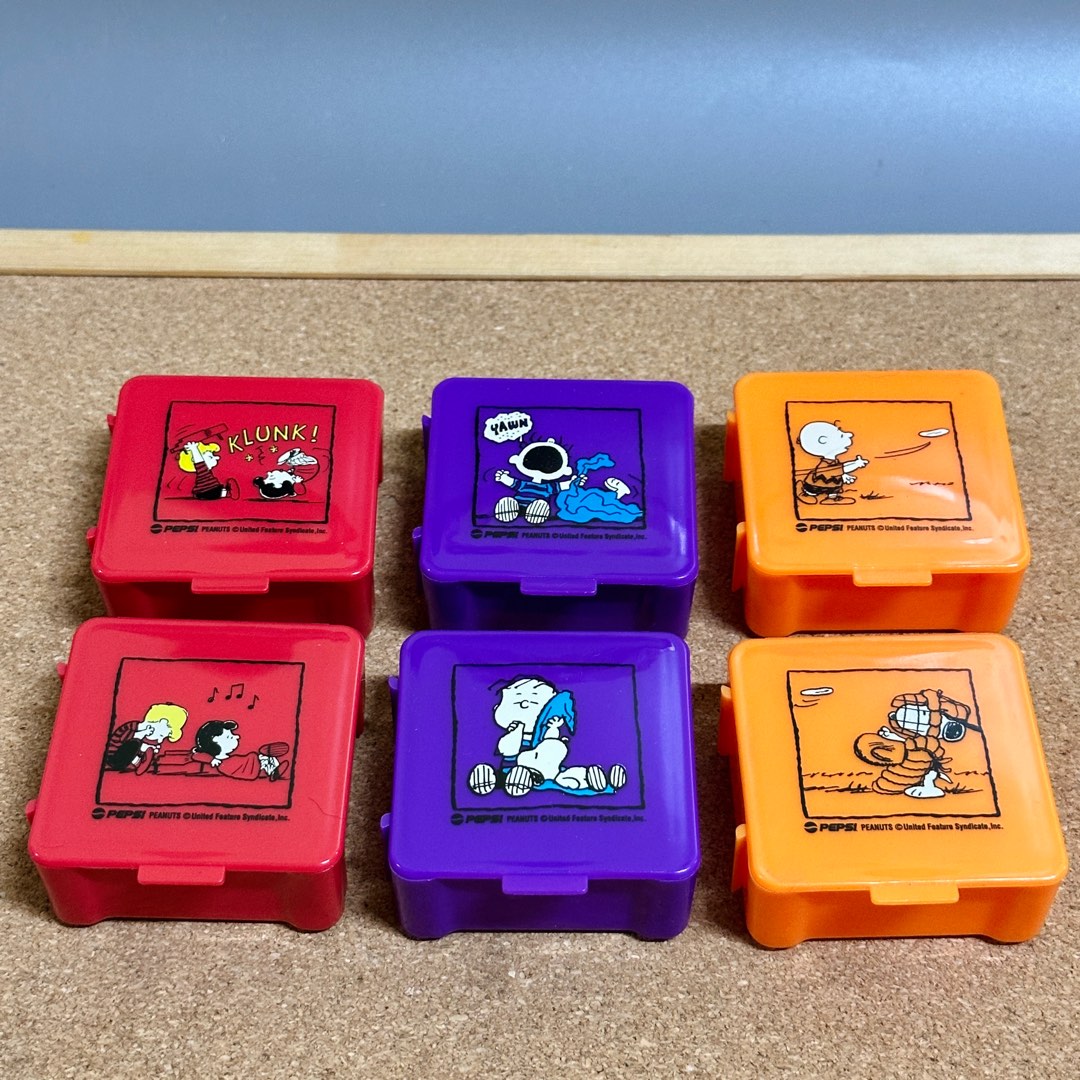 Snoopy Plastic Mini Container - Php 75 each H:2.5cm, L:5.3cm, Hobbies ...