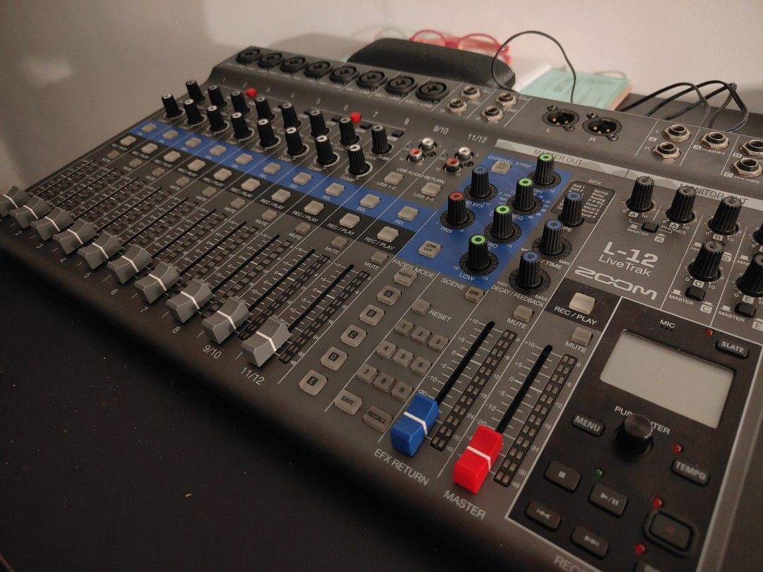 Zoom Livetrak L12, Audio, Other Audio Equipment on Carousell